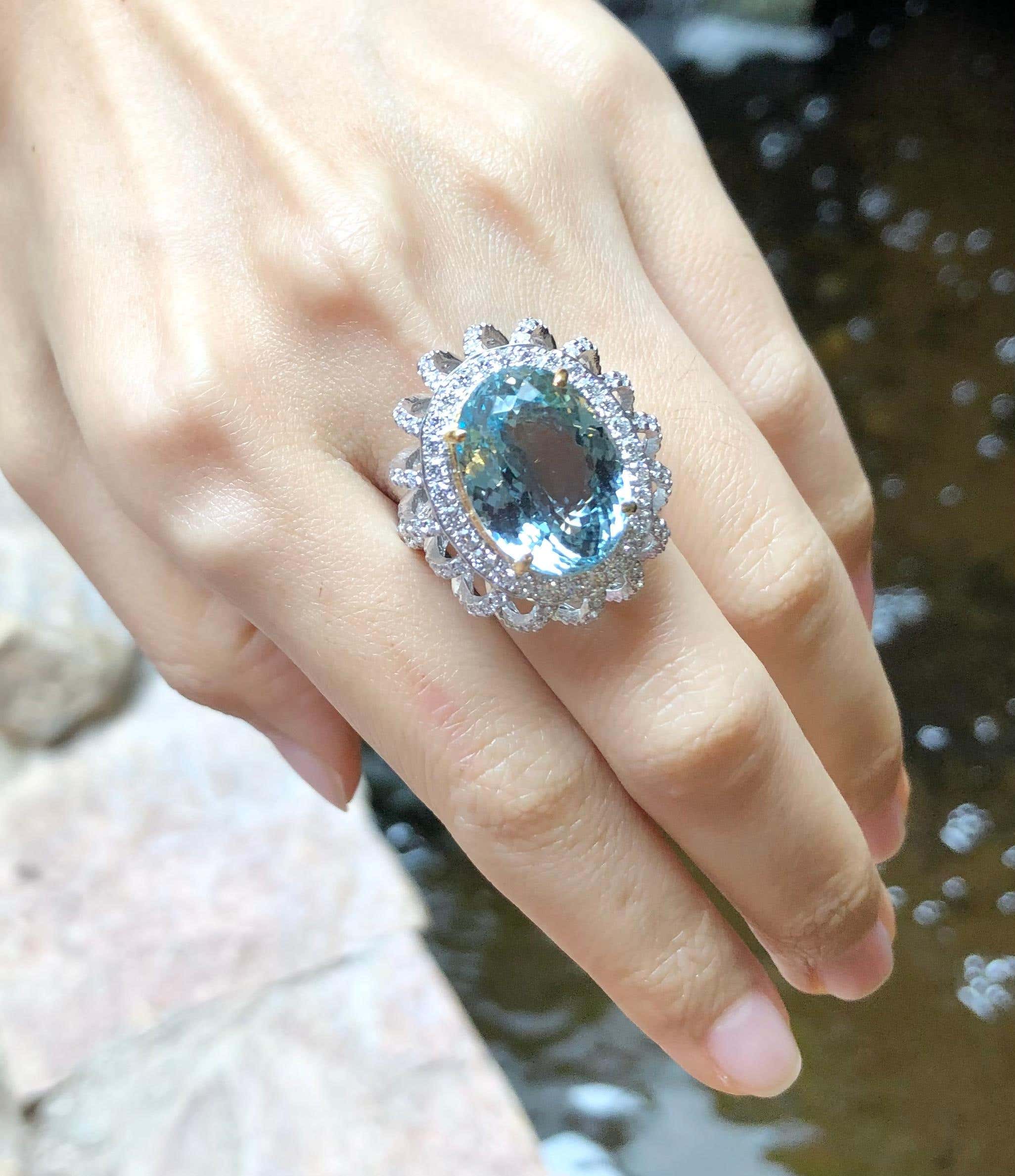 SJ2267 - Aquamarine with Diamond Ring Set in 18 Karat White Gold Setti – SJ. International